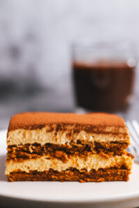 Biscoff Tiramisu Recipe (Easy No-Bake, Make-Ahead Dessert) - Scoffs ...