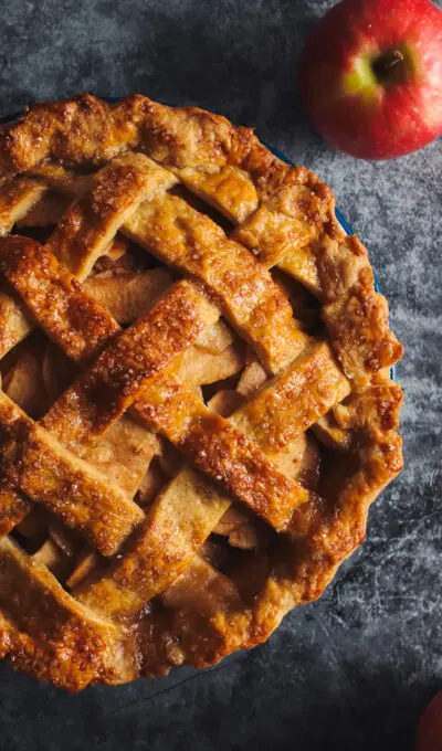 How To Make Pie Crust Without A Food Processor - Scoffs & Feasts