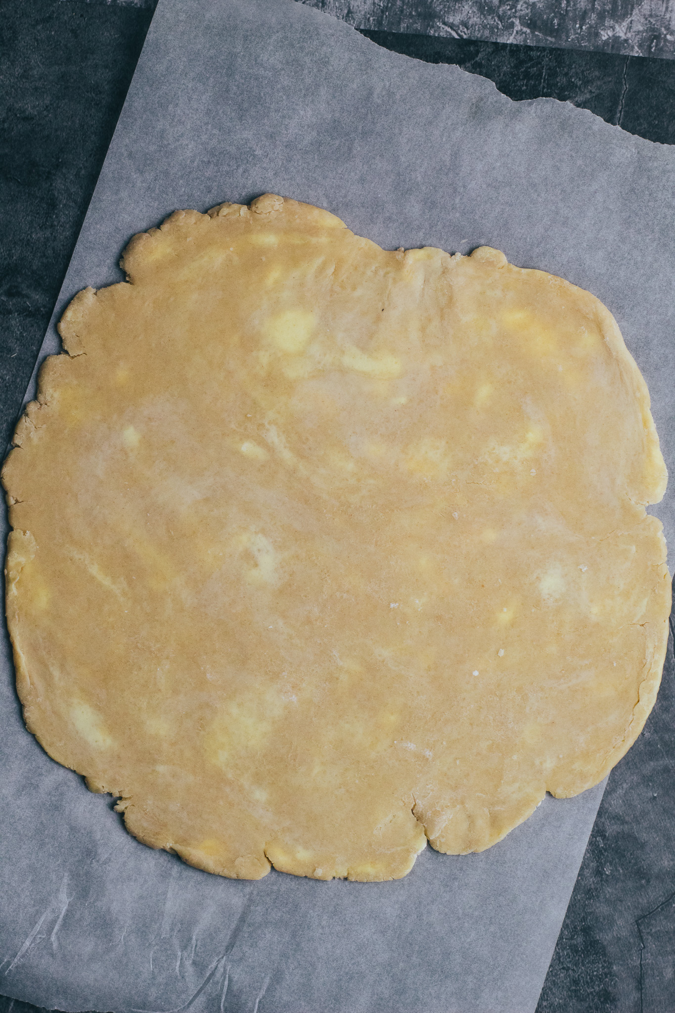 How To Make Pie Crust Without A Food Processor - Scoffs & Feasts