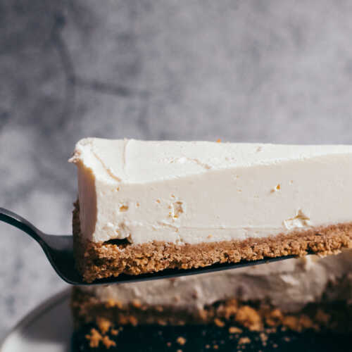 Simple 5 Ingredient No Bake Cheesecake - Scoffs & Feasts