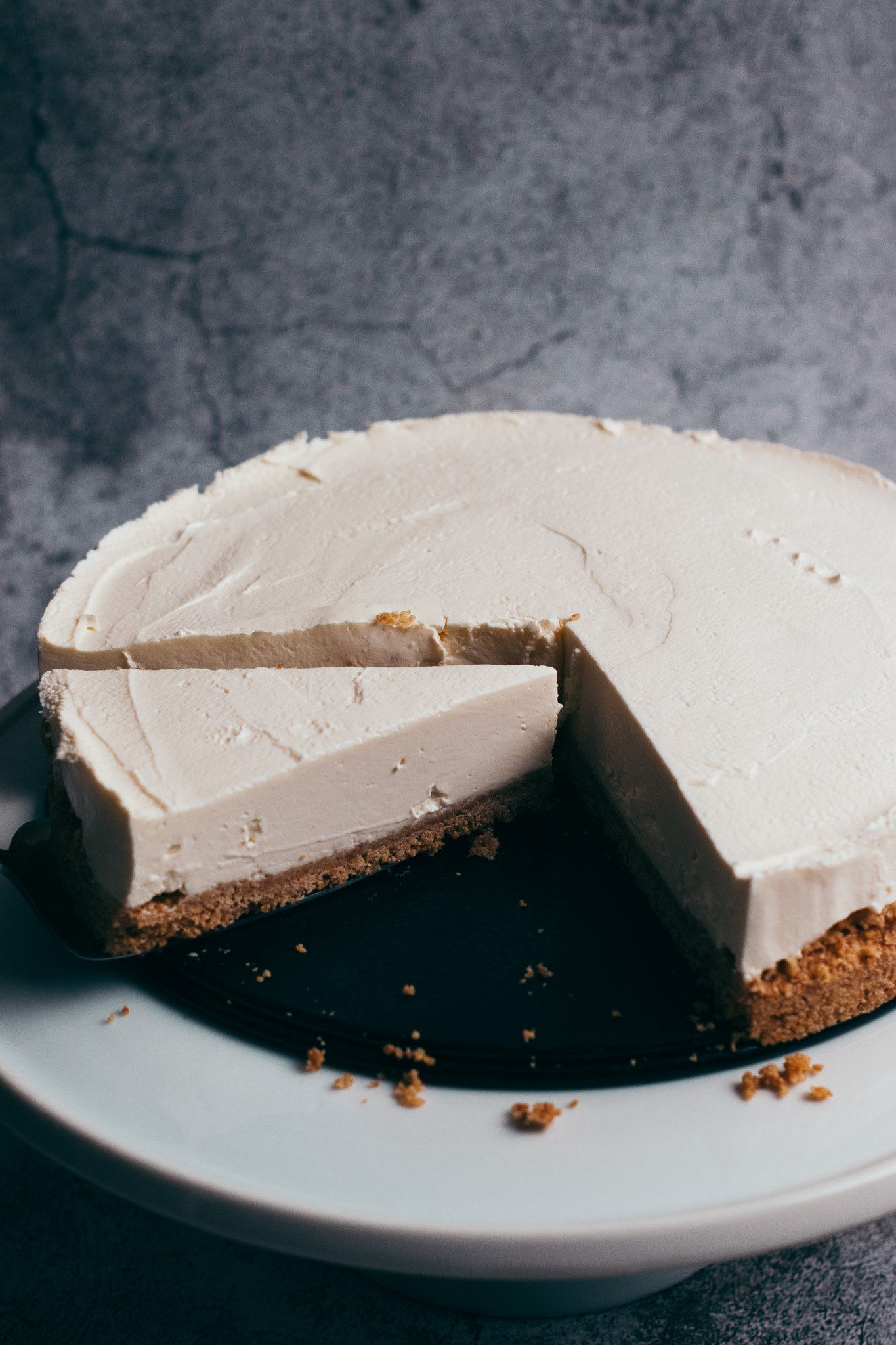 Simple 5 Ingredient No Bake Cheesecake - Scoffs & Feasts